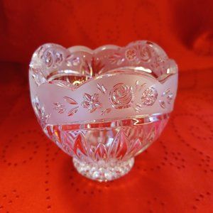 Oneida | Accents | Vintage Oneida Southern Garden Pattern Lead Crystal ...